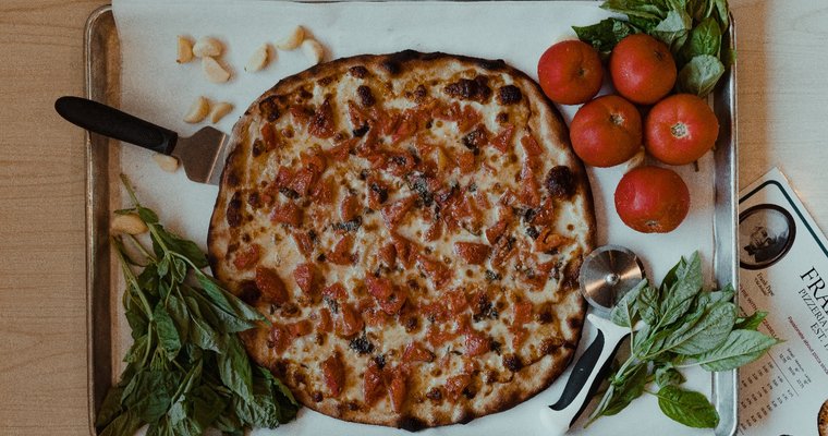 Frank Pepe Pizzeria Napoletana brings back Fresh Tomato Pie | Pizza ...