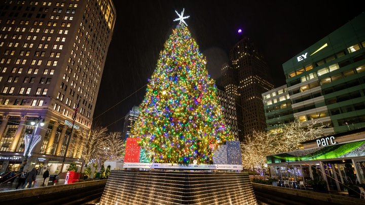 Charitable vending machines bring holiday cheer to Detroit | Kiosk ...