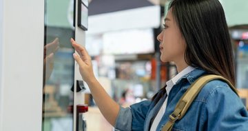 Carrefour debuts unattended store with vending machines | Retail ...