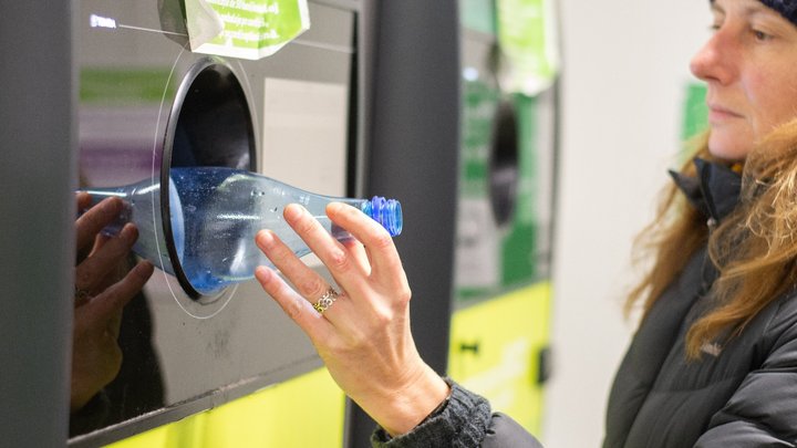 SuperValu, Centra lead in DRS returns | Vending Times