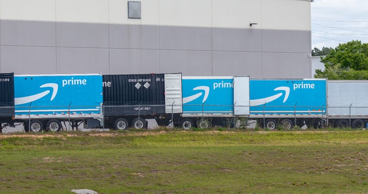 Amazon boosts hourly pay for U.S. fulfillment, transportation workers ...