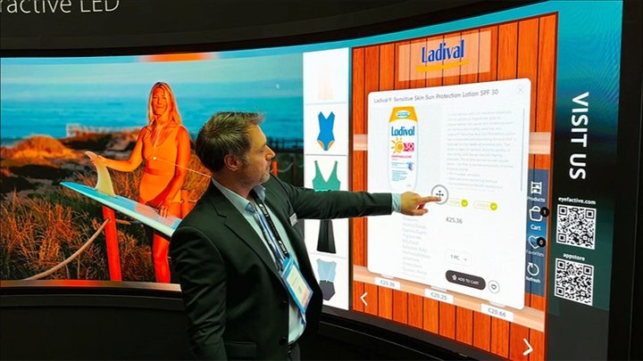 Eyefactive showcases signage software on interactive curved wall ...