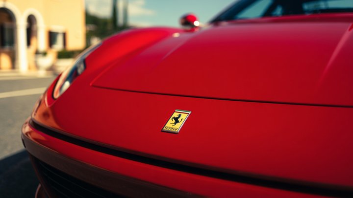 Singapore provides Ferrari vending machine | Vending Times