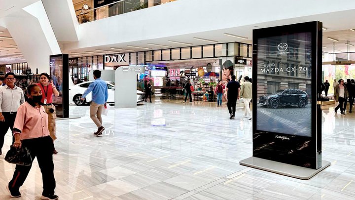 JCDecaux Mexico, Viooh team up on DOOH campaign for Mazda | Digital Signage Today