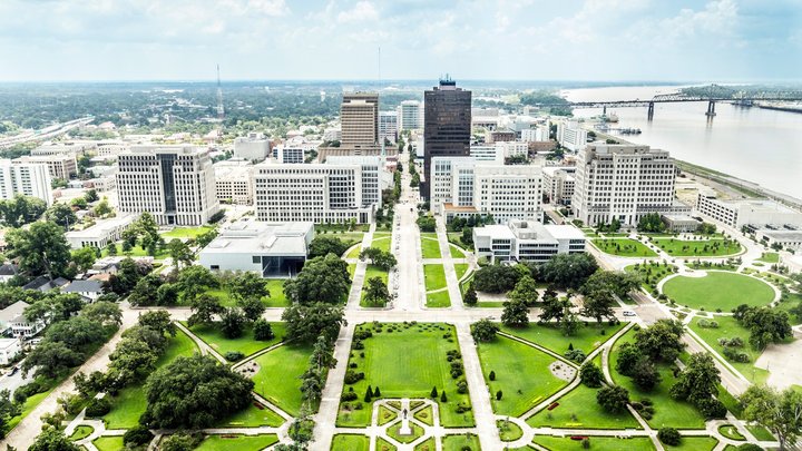 Big Cheezy food truck opens restaurant at LSU | Food Truck Operator