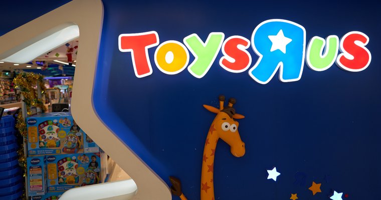 Toys R Us debuts global holiday that’s all about play | Retail Customer ...