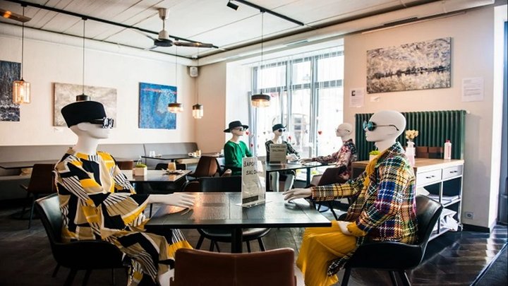 Social distancing births marketing opp for retailers, restaurants ...