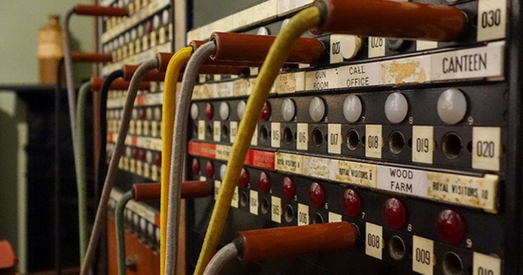 What's the best device for workplace communications? | Digital Signage ...