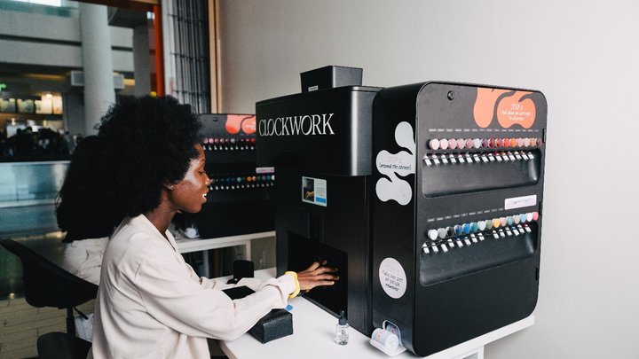 Xwell expands Clockwork robotic manicures to airports | Kiosk Marketplace