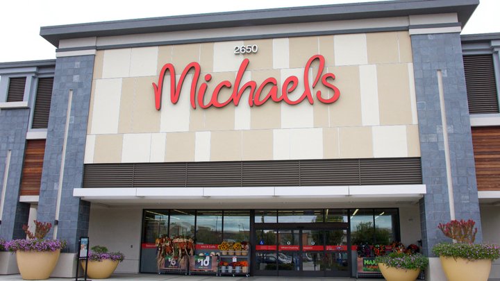 Taylor Swift’s The Eras Tour pumps up Michael’s sales | Retail Customer ...