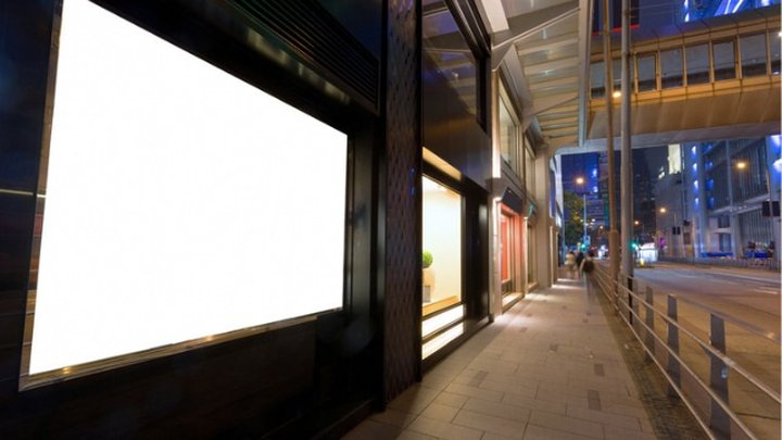 Experiential retail: How can screens improve the in-store experience ...