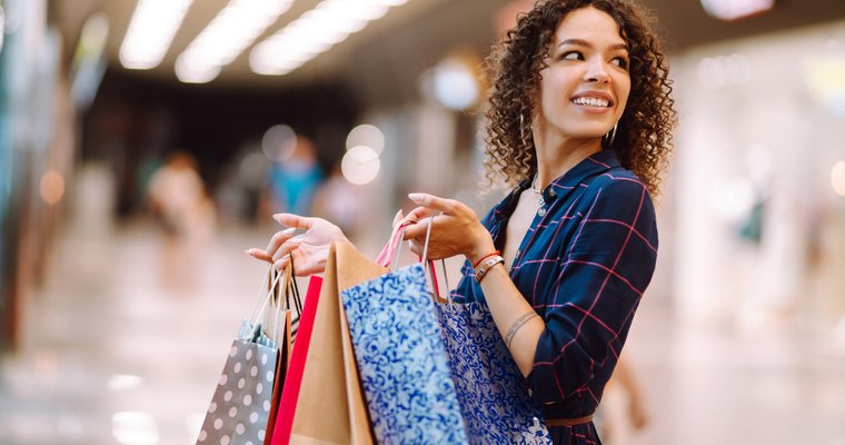 Consumers hit stores big time during long Thanksgiving weekend | Retail ...