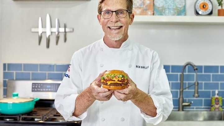 Chef Rick Bayless creates LTO for Smashburger | Fast Casual
