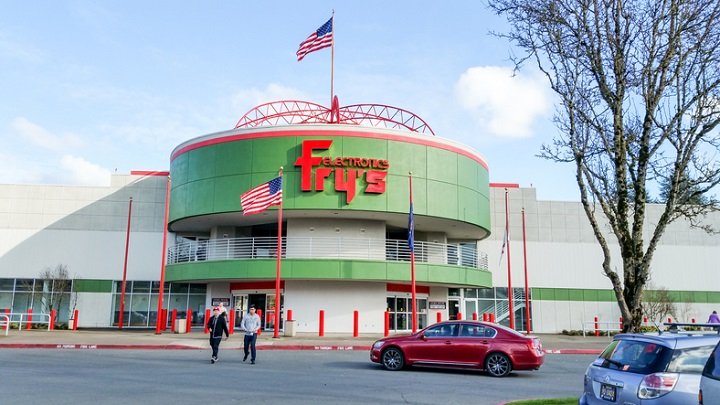 Fry's Electronic goes out of business in quiet fashion | Retail ...