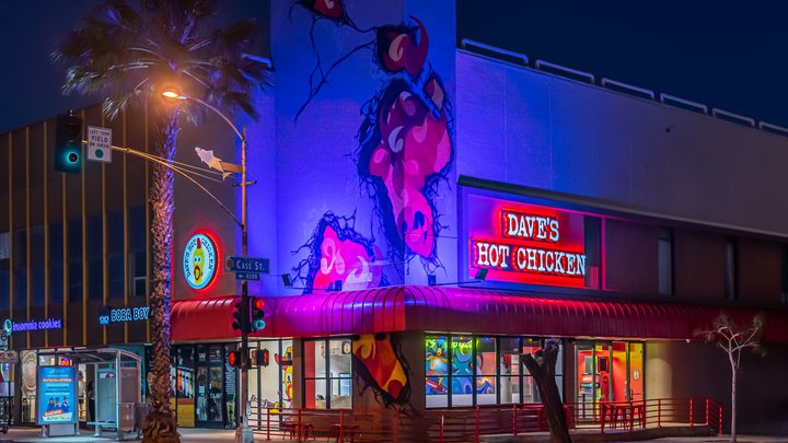 Dave's Hot Chicken signs 'Damm Fine' California deal | Fast Casual