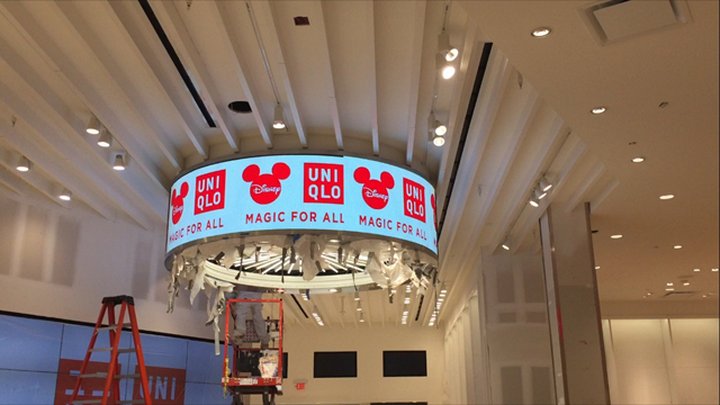 Dynamic digital displays installed in Uniqlo's 1st Florida store ...