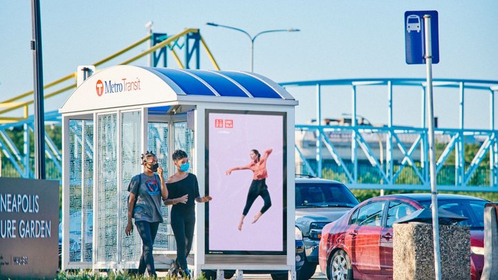 Metro Transit, Intersection sign DOOH contract | Kiosk Marketplace