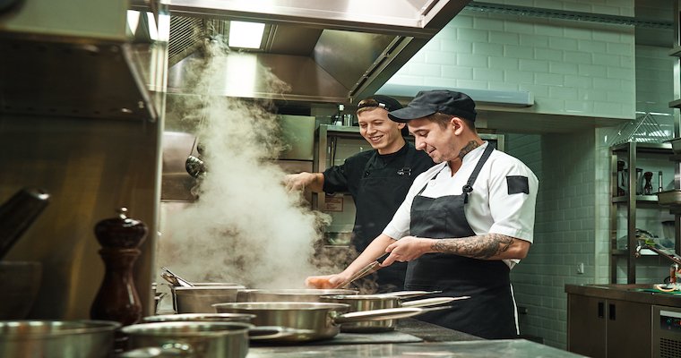 How to Improve Teamwork in Your Restaurant | Pizza Marketplace