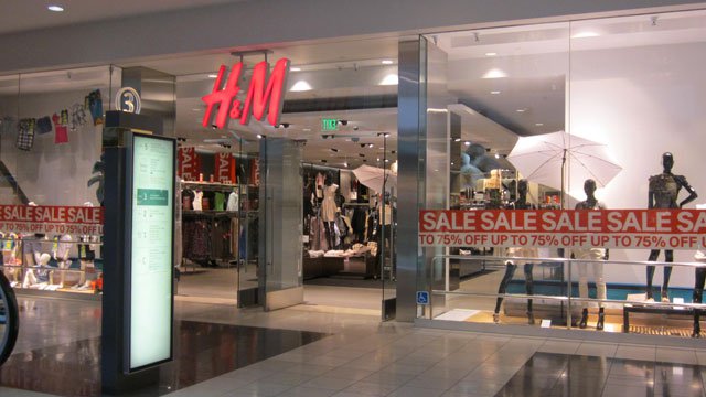 H&M looking for retail employees | Retail Customer Experience