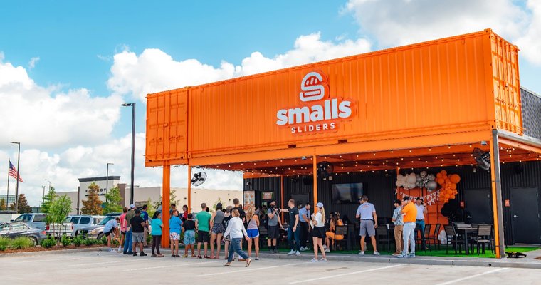 Smalls Sliders hits 200 franchise units sold | QSR Web