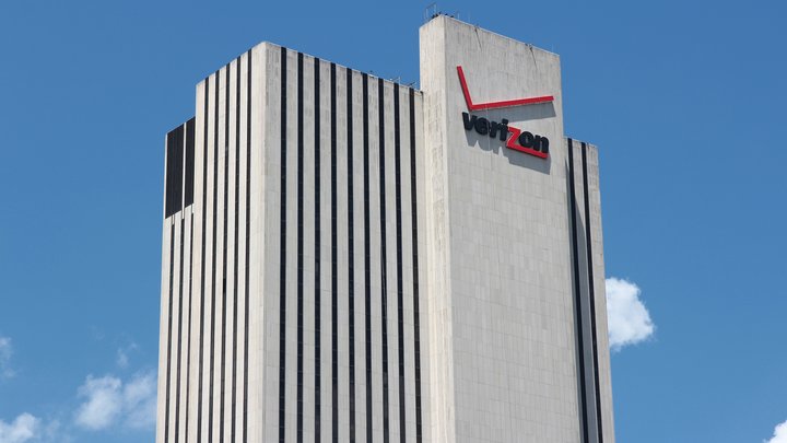 Verizon, Fiserv partner to offer touchless payment capability | ATM ...