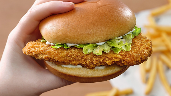 Plant-based KFC sandwich permanently joining Canadian menu | QSR Web