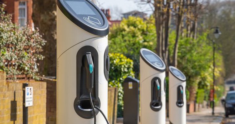India plans to install EV charging kiosks at 69,000 fuel pumps | Kiosk ...