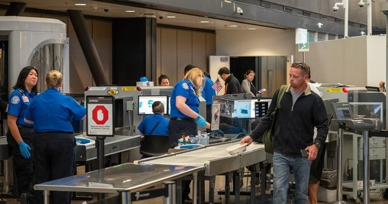 TSA expands facial recognition ID verification at airports | Kiosk ...