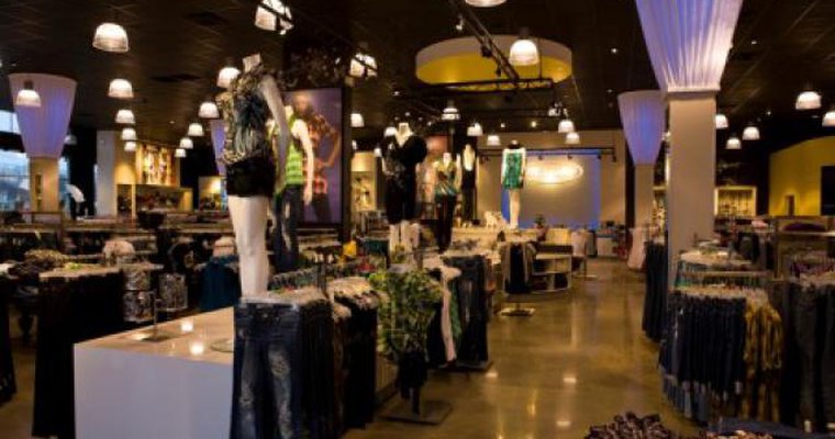 Mandees Runway-Centric Apparel Retail Prototype | Retail Customer ...