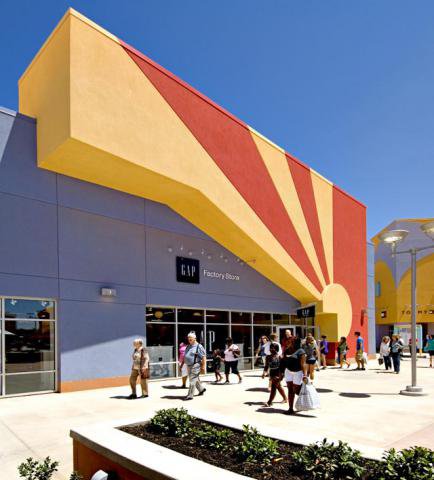 The Outlet Shoppes at Oklahoma City | Retail Customer Experience