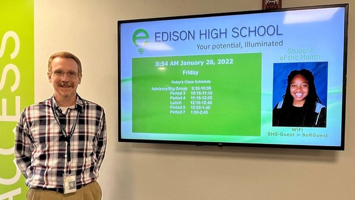 Rise Vision digital signage helps keep students, staff connected at NY ...