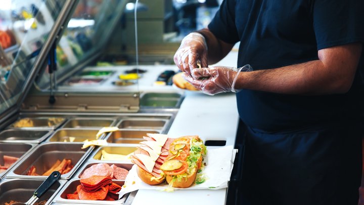How restaurants can boost employee morale | QSR Web