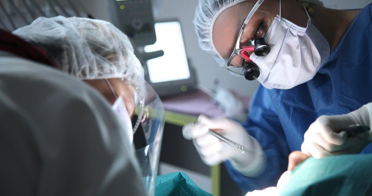 Yomi dentistry robot debuts bone reduction service | Automation & Self ...