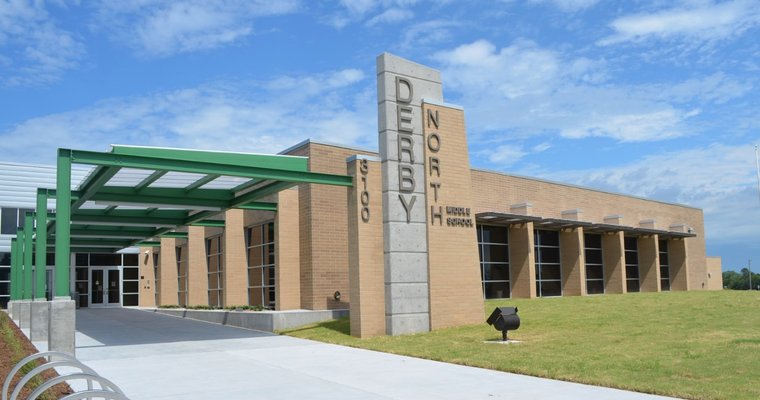 Kansas middle school empowers students with digital signage | Digital ...