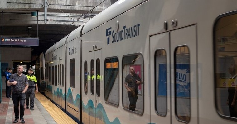 Seattle transit system upgrades ticket vending machines, card readers ...