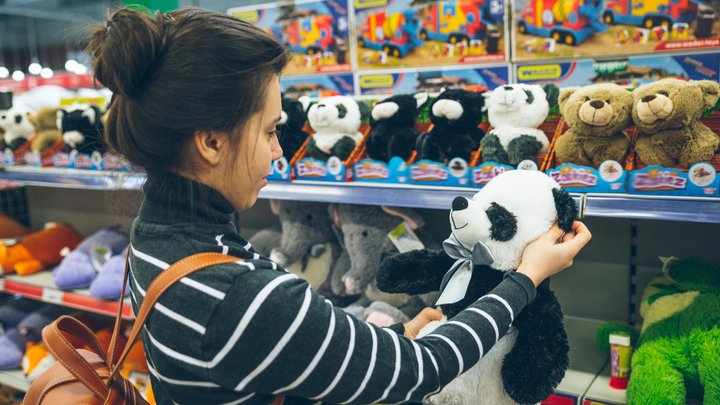 Mass retailers, online stores top toy shopper spots | Retail Customer ...