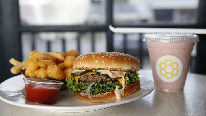 Honeybee Burger: A plant-based burger with passion | Fast Casual
