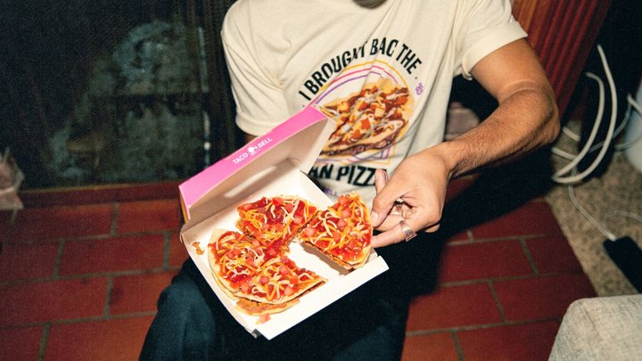 Mexican Pizza returns to Taco Bell Canada for LTO | QSR Web