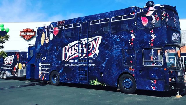 Restaurant on wheels comes to life in a double-decker bus | Food Truck ...