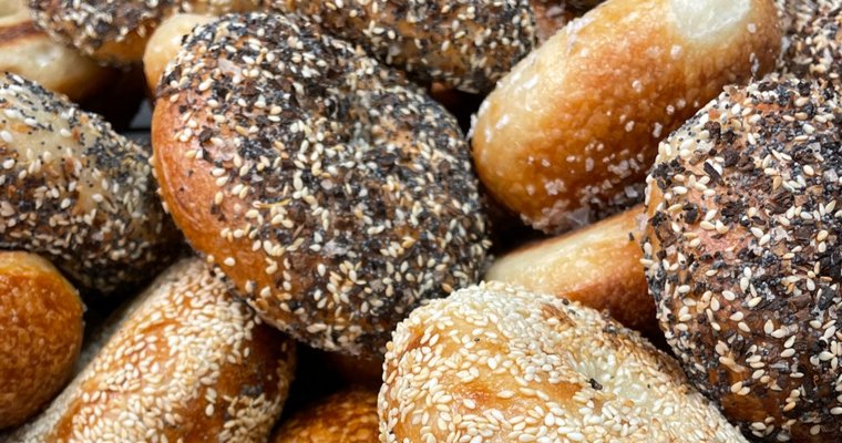 Celebs Paul Rudd, Michael Strahan, Michael Phelps investing in NY bagel ...