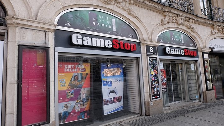 GameStop taps ex-Amazon leader for chief growth role | Retail Customer ...