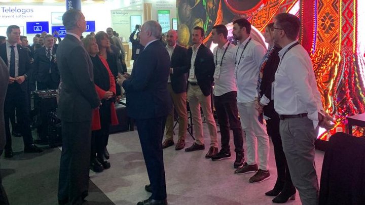 Spain's King shows AV interest during trade show appearance | Digital ...