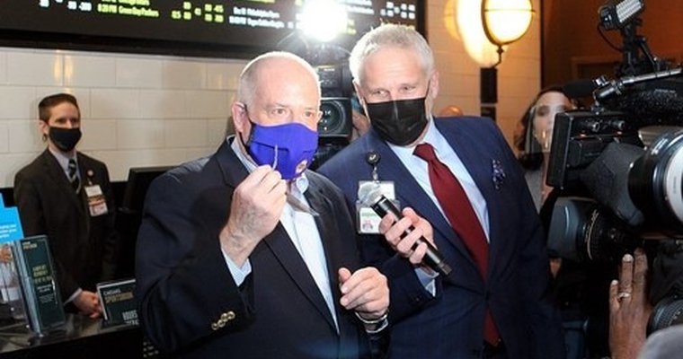 Horeshoe Casino Baltimore unveils Caesars Sportsbook, including 14 ...