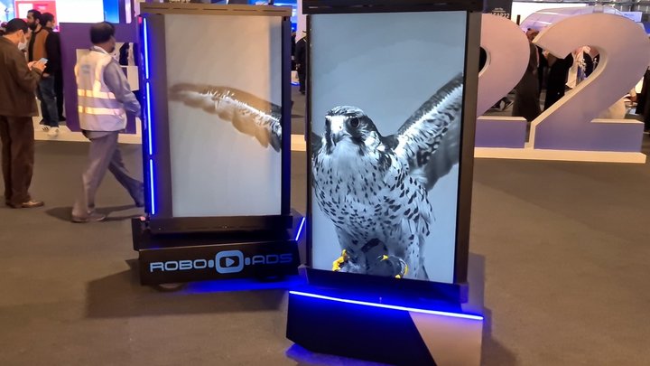 RoboAds creates interactive digital signage robot | Digital Signage Today